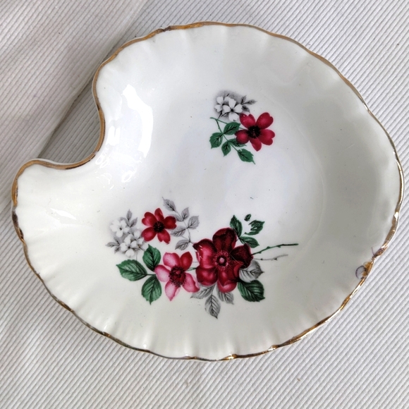 Royal Dover | Kitchen | Royal Dover Bone China Easel Shaped Dish Floral ...